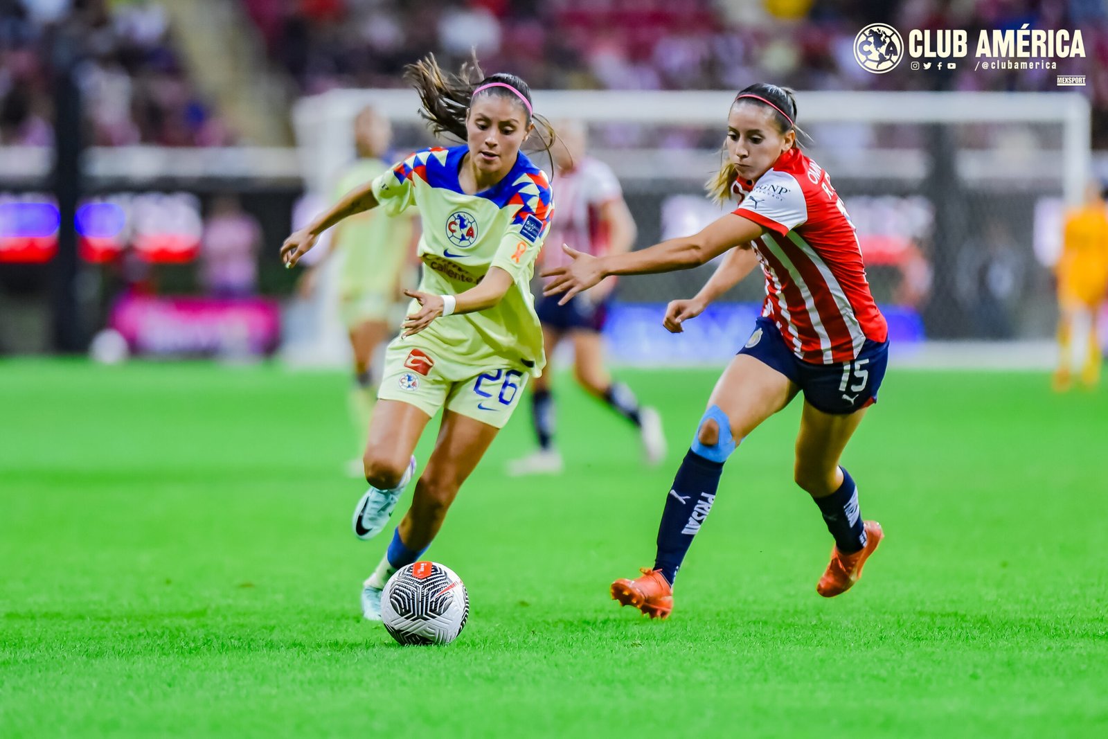 Emocionante empate entre América y Chivas 2-2